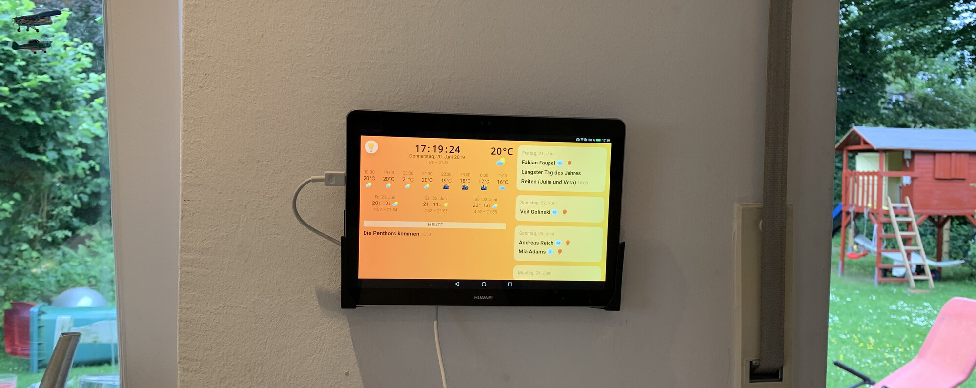 Building a Status Board with Calendar and Weather Info in JavaScript