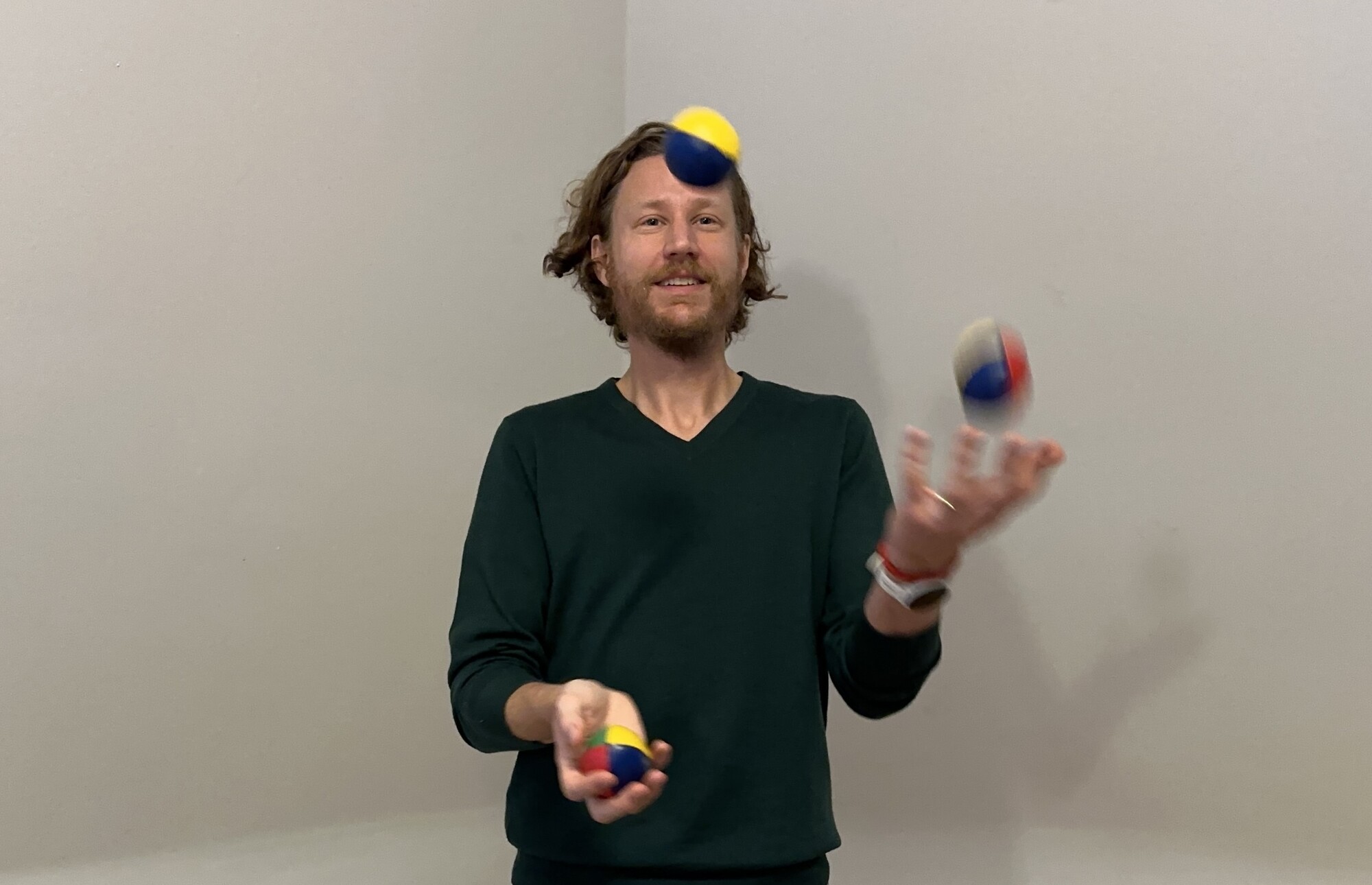 How to Juggle with Three Balls